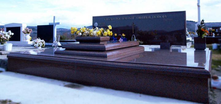 Najbolji materijali za spomenike i grobnice - Saxumtec